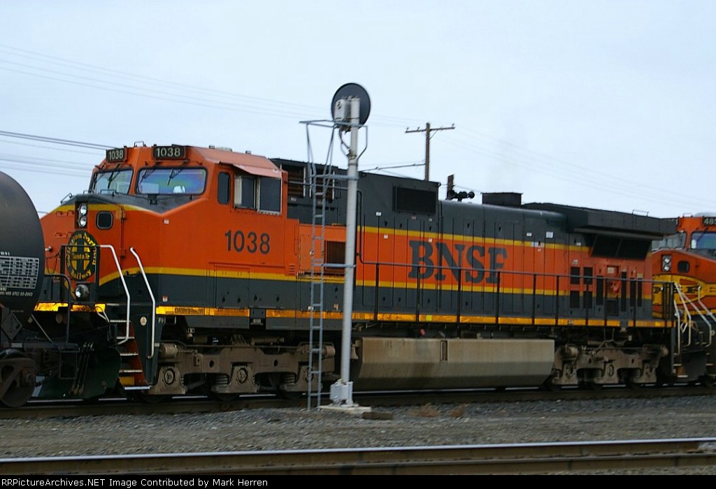BNSF 1038